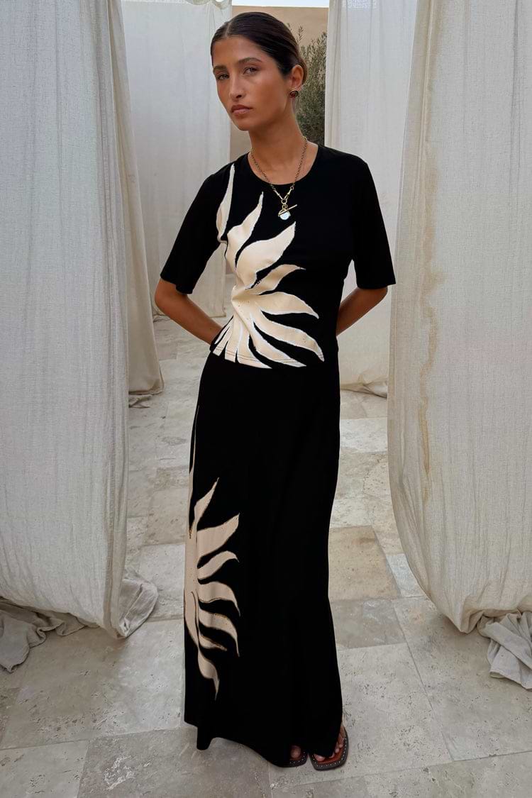 Black Sol Dorris Skirt – Never Fully Dressed