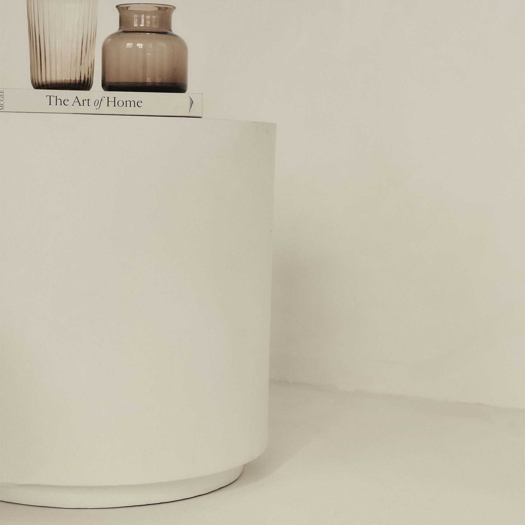 Minimal Concrete Round Side Table - Angelo