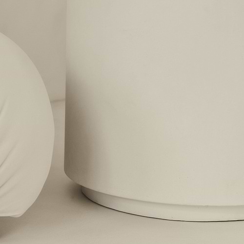 Minimal Concrete Round Side Table - Angelo