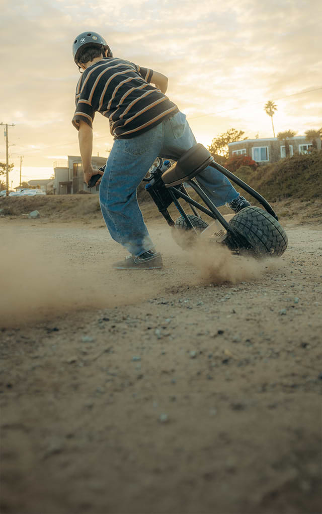 Antic Bikes // Future Motion