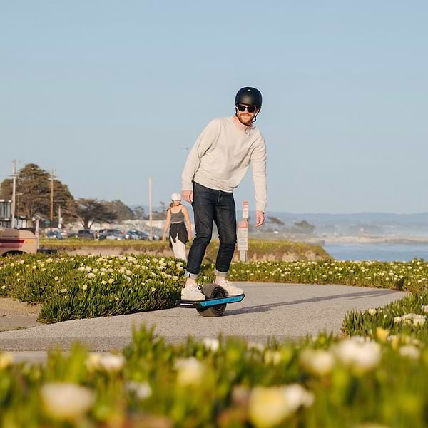 Onewheel Triple 8 Helmet - Onewheel // Future Motion