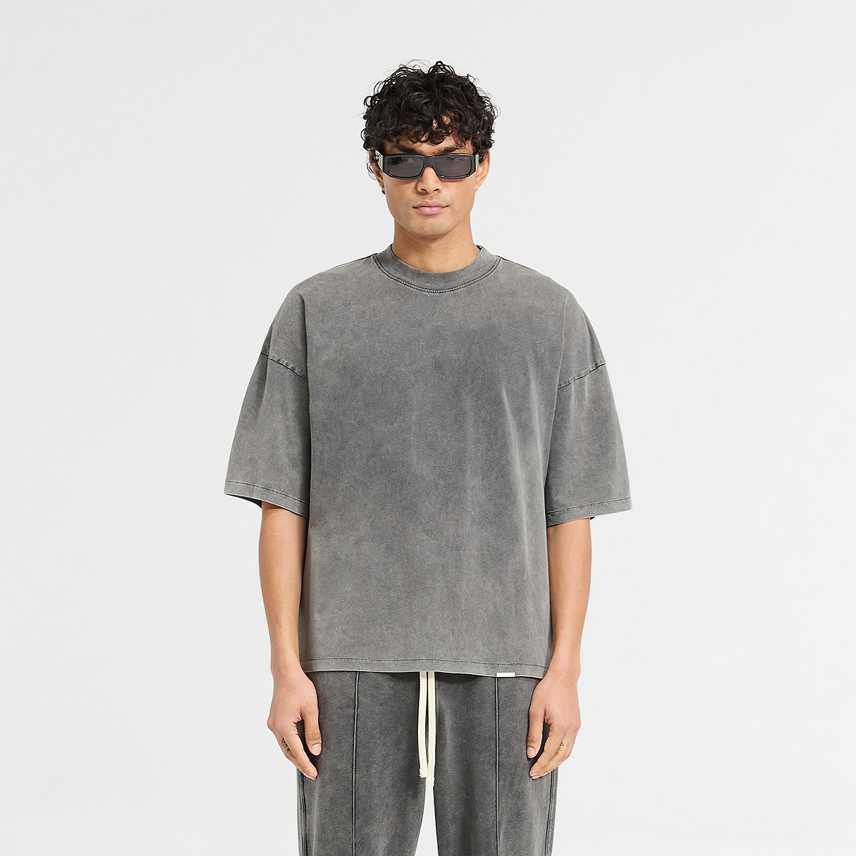 Initial Oversized Boxy T-Shirt | Vintage Grey | REPRESENT